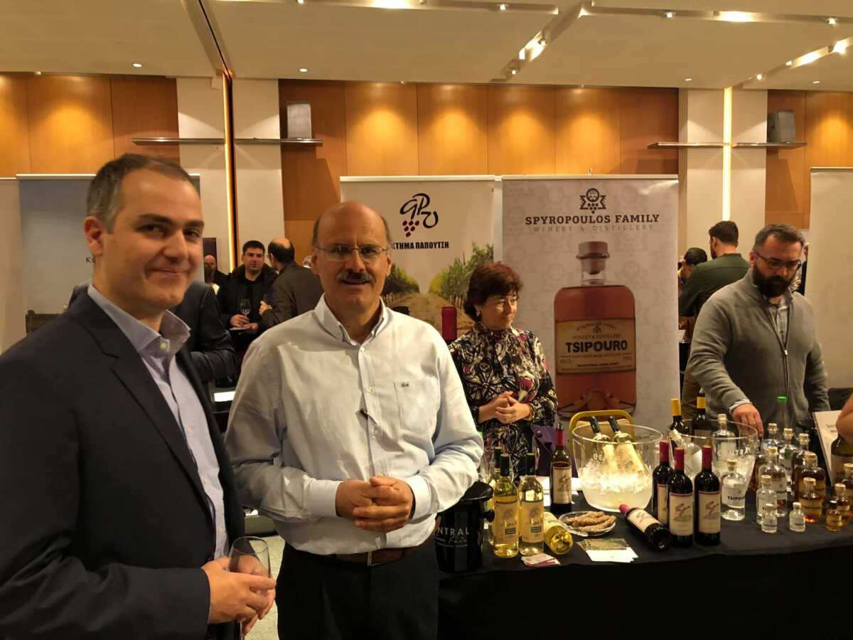 Ο Αντιπεριφερειάρχης Εύβοιας Γιώργος Κελαϊδίτης στην παρουσίαση των ...