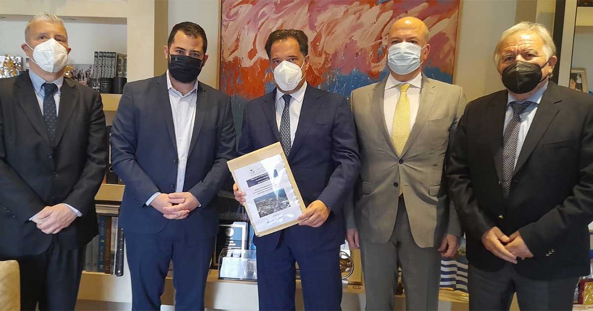 Ο Περιφερειάρχης Φάνης Σπανός κατέθεσε τον φάκελο για την έγκριση ...