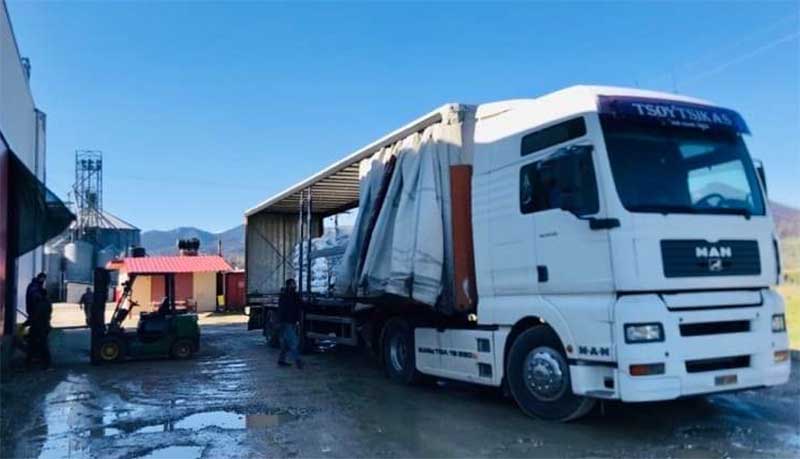 Διανομή ζωοτροφών και μελισσοτροφών σε πληγέντες κτηνοτρόφους και ...