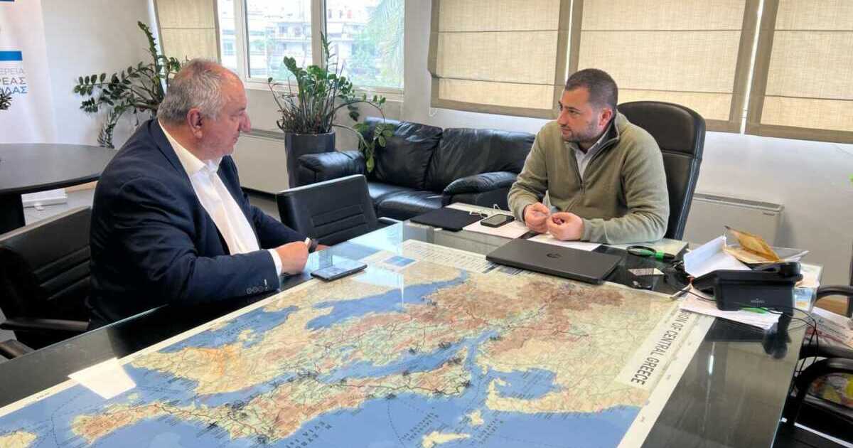 Επίσκεψη του Θανάση Τάρτη στην Περιφερειακή Ενότητα Εύβοιας - Eviaportal.gr