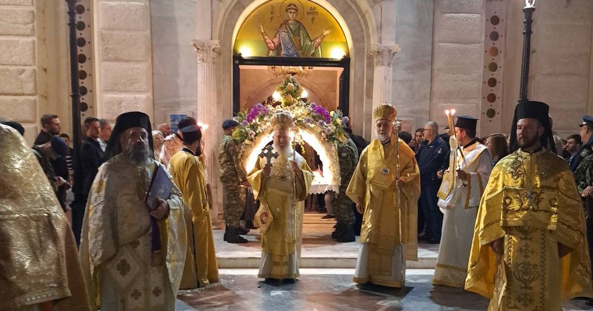 Η κορύφωση των Σεπτών Παθών του Χριστού στην Ιερά Μητρόπολη Χαλκίδος ...